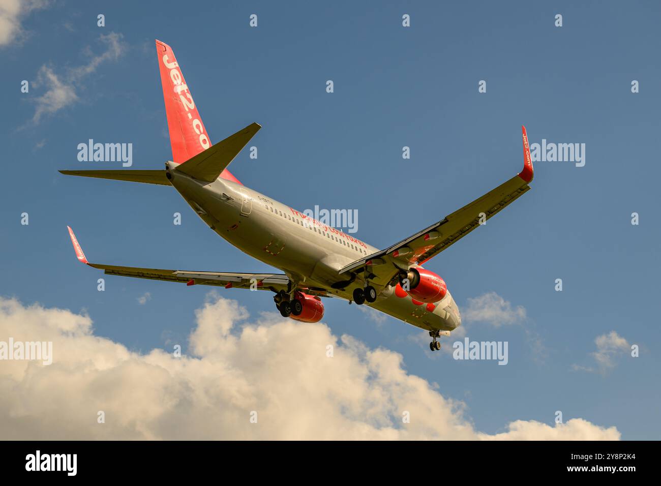 A Jet2 Holidays Boeing 737-800 on final approach to runway 15 ...