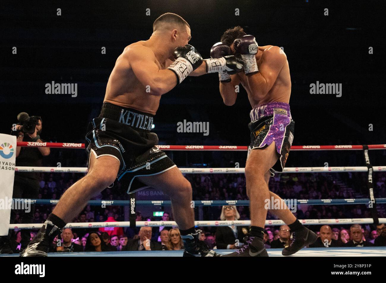 Liverpool, UK. 05th Oct, 2024. Nick Ball vs Ronny Rios - Saturday 5th ...