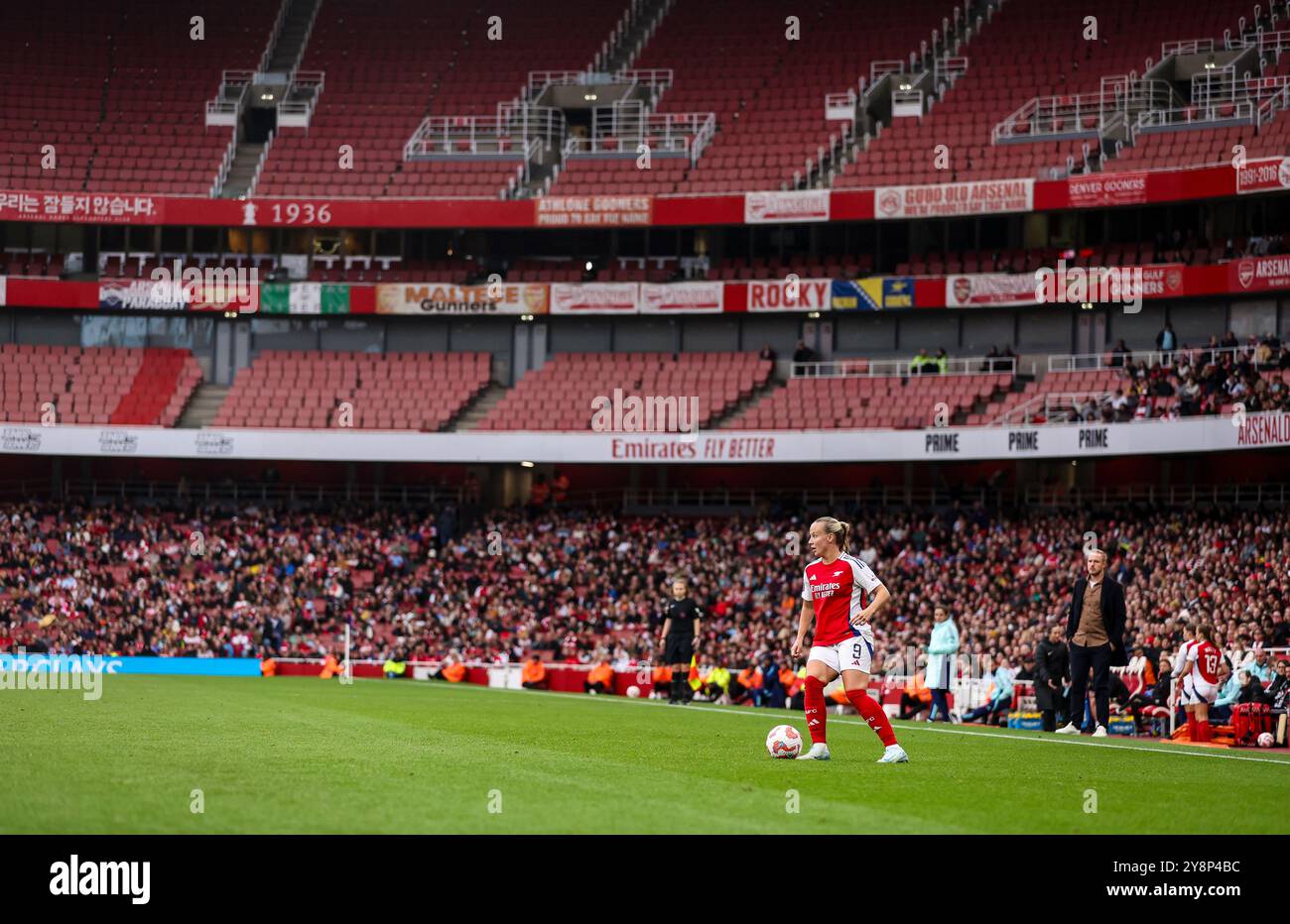 Beth mead arsenal in hi-res stock photography and images - Alamy