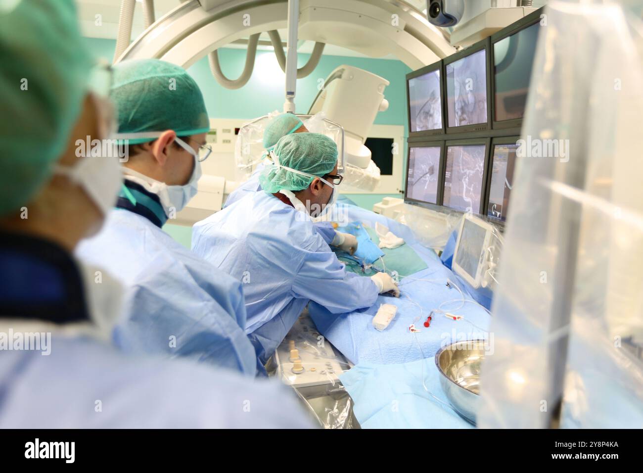 Cerebral aneurysm embolization, Willis polygone Angiography ...
