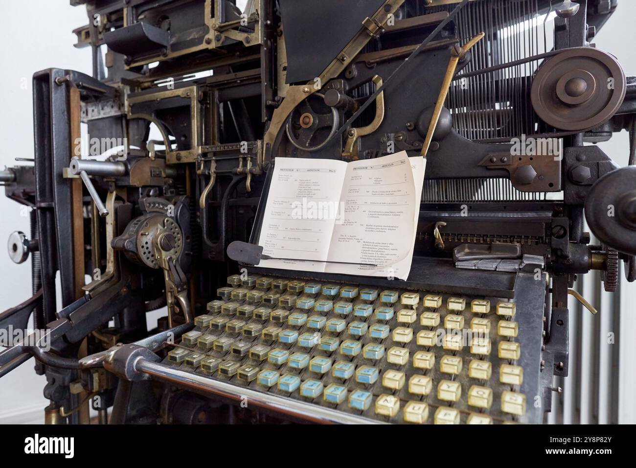 Old printing machine close hi-res stock photography and images - Alamy