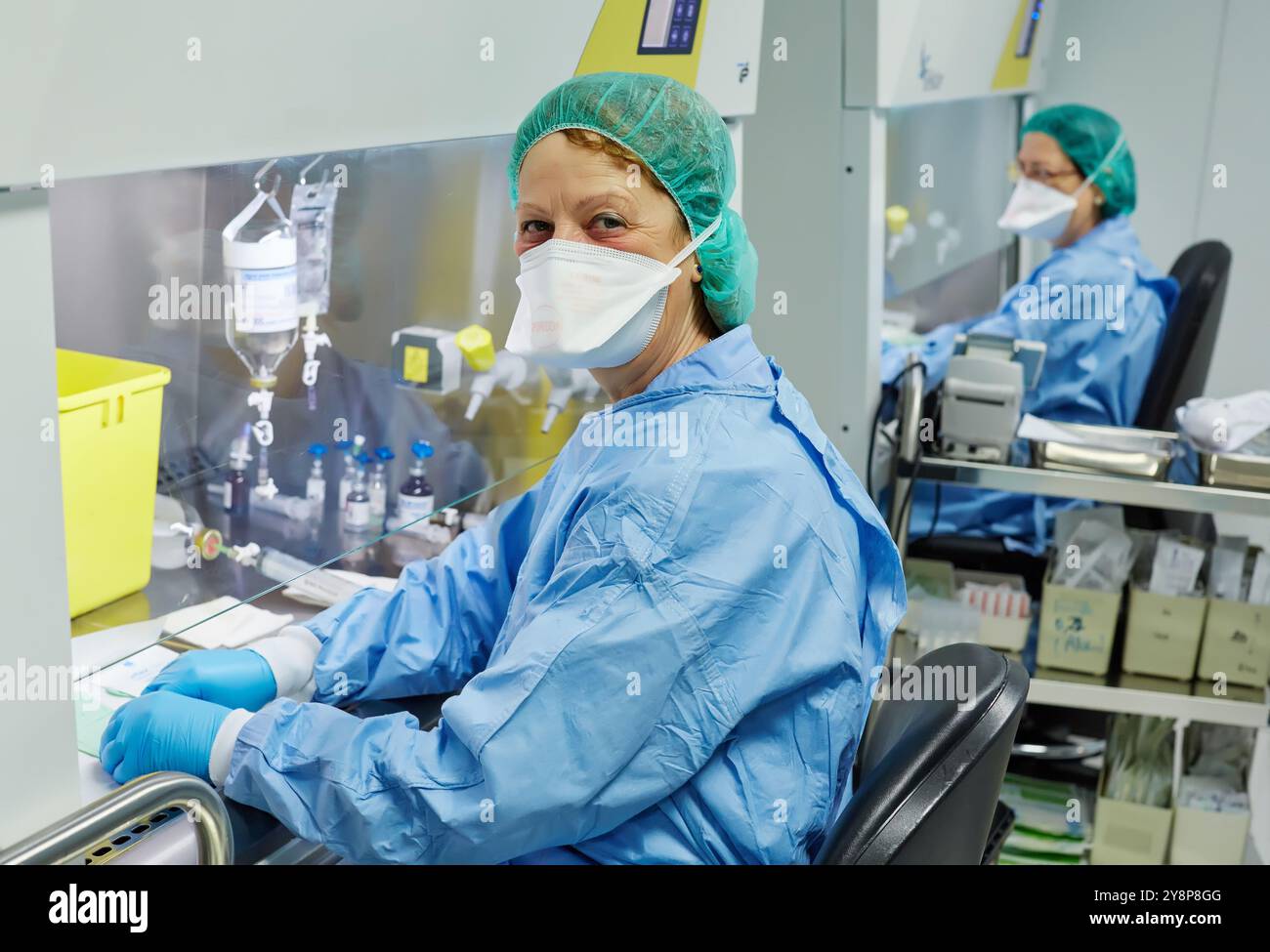 Preparation of drugs in laminar flow hood, epidural anesthesia, Clean ...