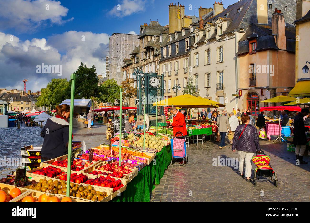 Market, Place des Lices square, Rennes, Bretagne, Brittany, France ...