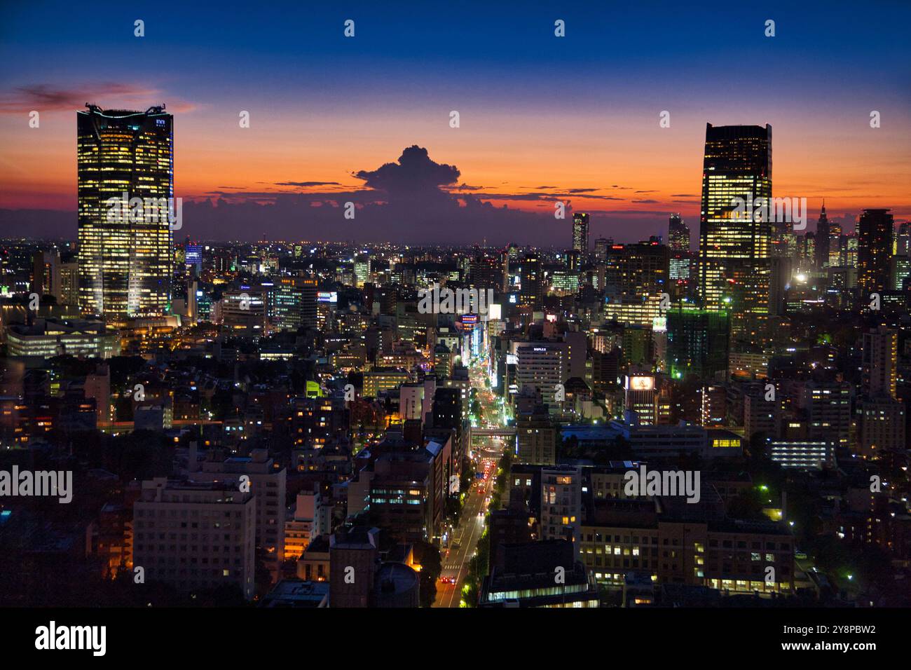 Roppongi Hills Mori Tower, Tokyo Midtown, City view from Tokyo Tower ...
