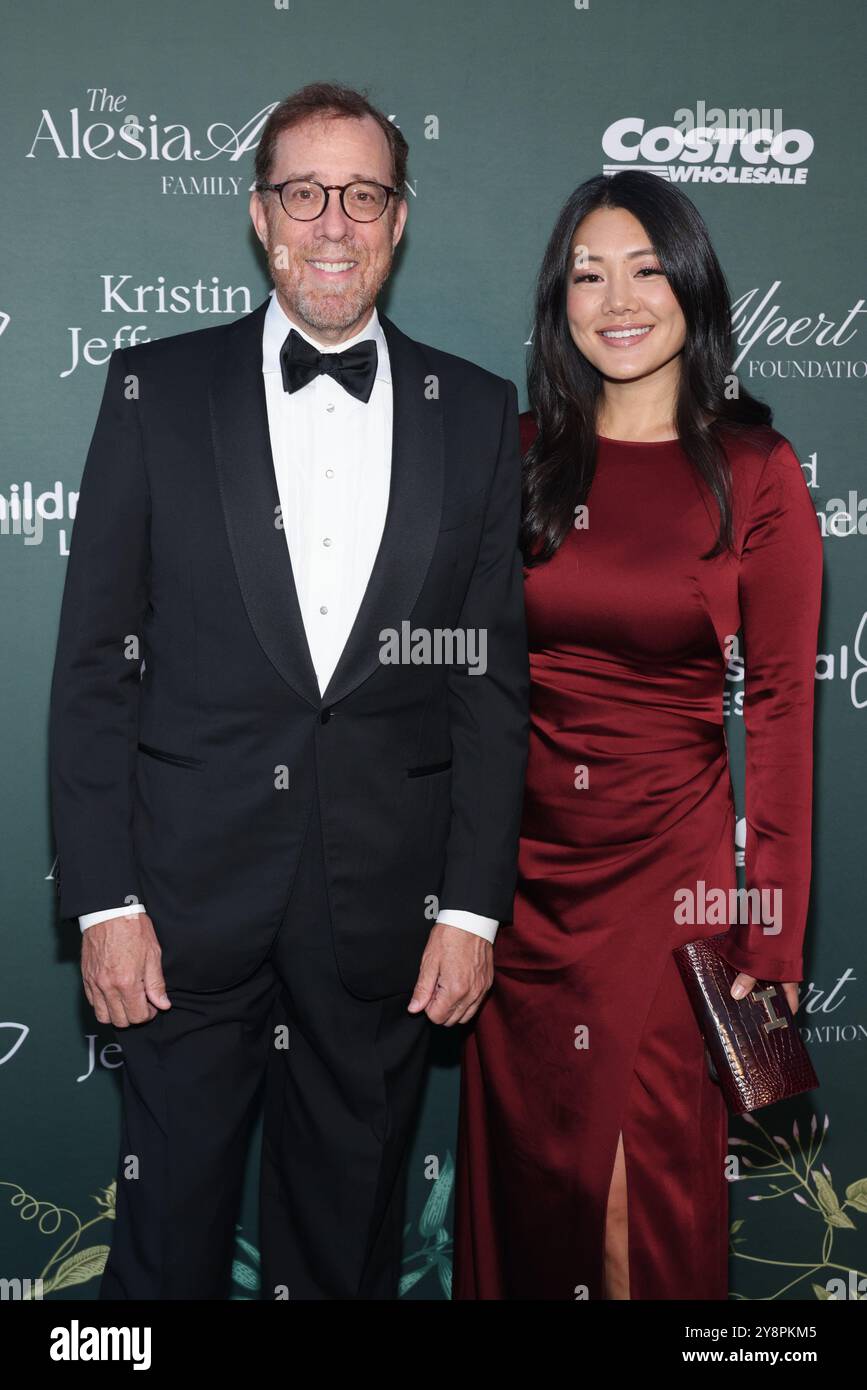 Los Angeles, USA. 06th Oct, 2024. Rob Minkoff and Crystal Kung Minkoff ...