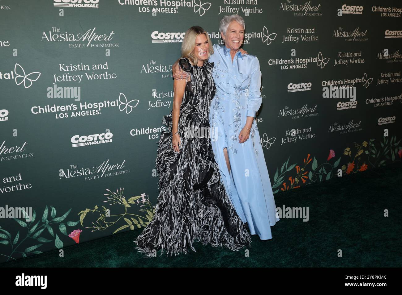 Los Angeles, USA. 06th Oct, 2024. Ellen K and Jamie Lee Curtis attends ...