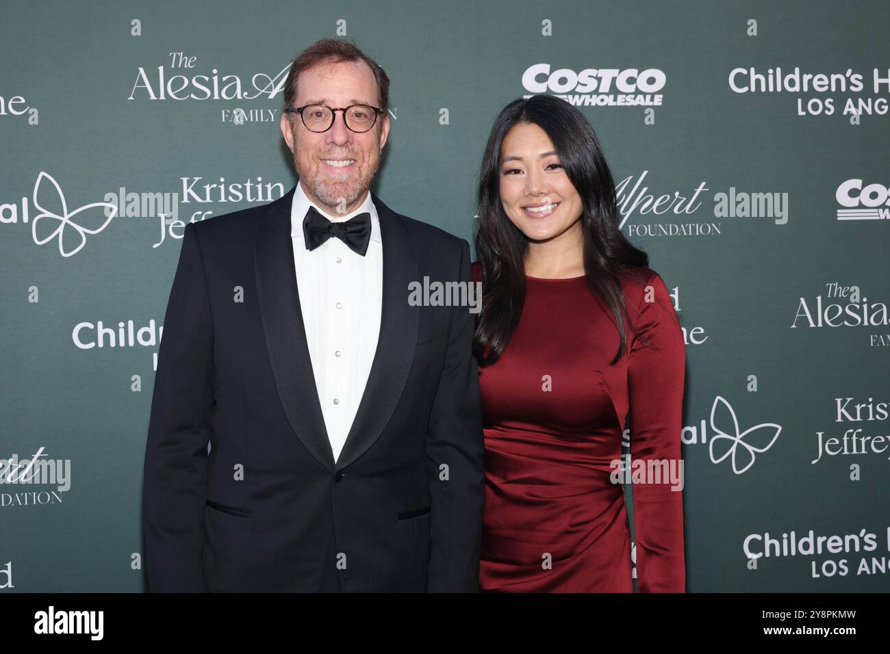 Los Angeles, USA. 06th Oct, 2024. Rob Minkoff and Crystal Kung Minkoff ...