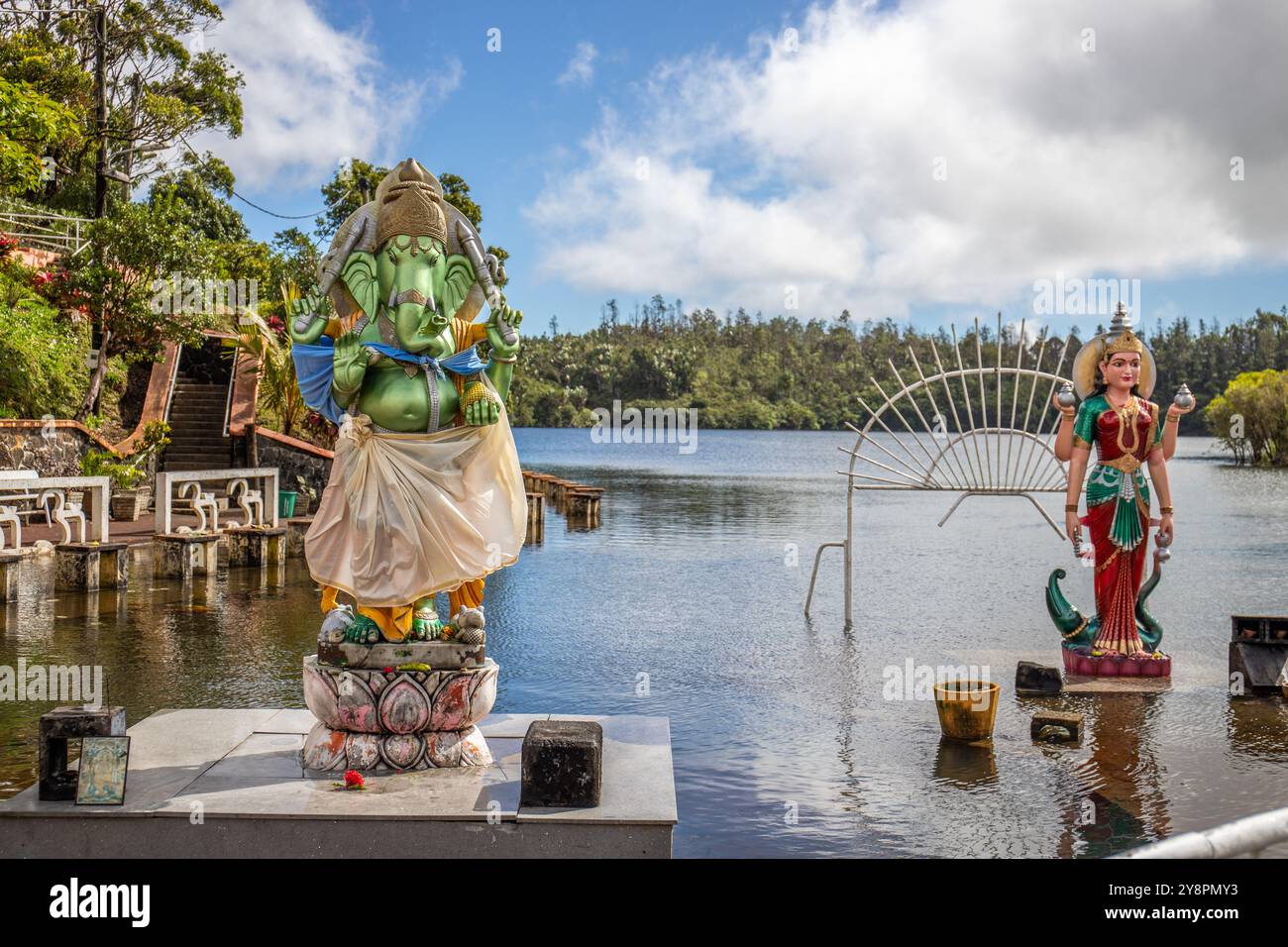Statue of Hindu Faith at Lake Grand Bassin, Lord Shiva, Grand Bassin ...