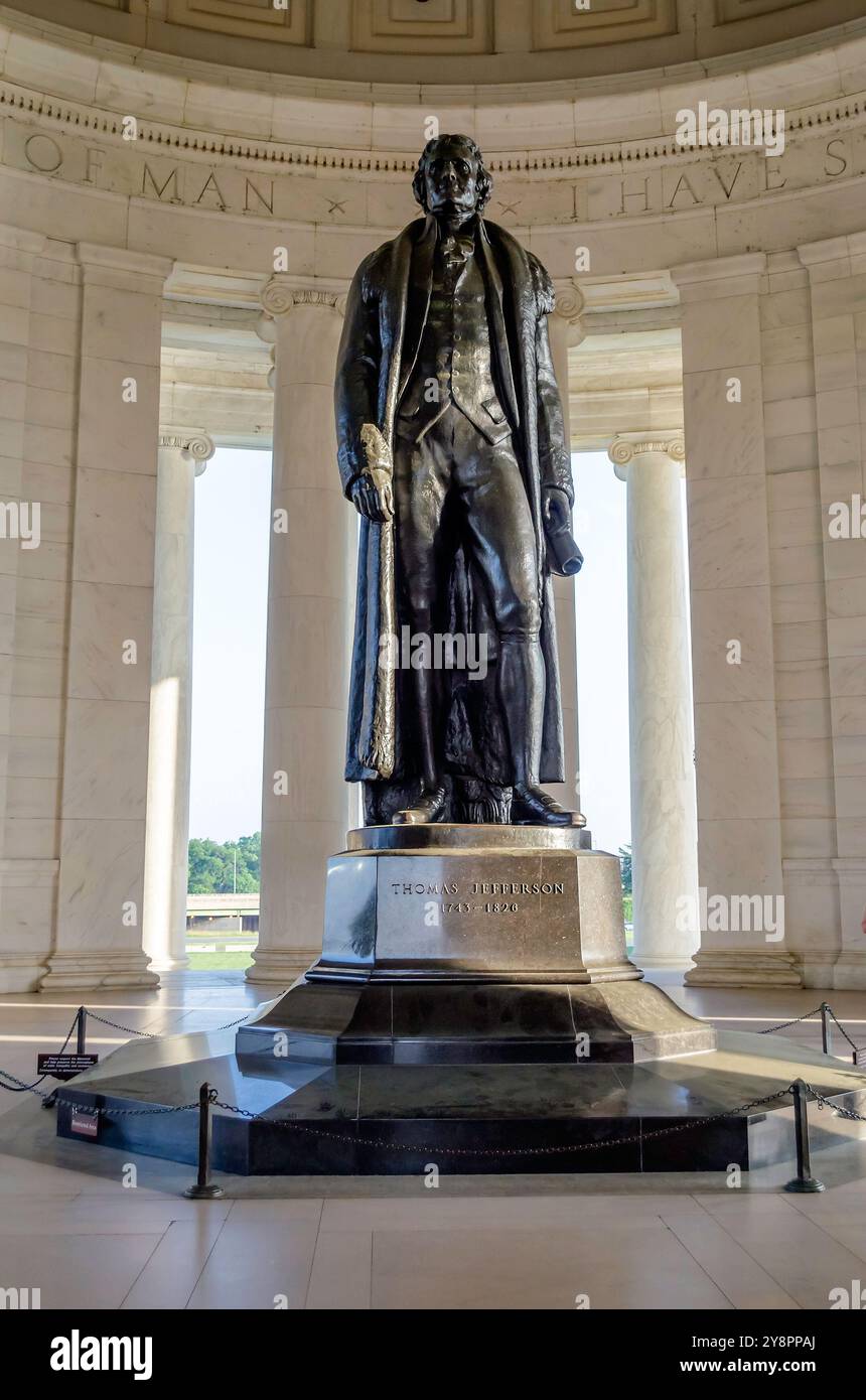 Thomas Jefferson monument inside the iconic Jefferson Memorial, Washington DC, USA Stock Photo ...