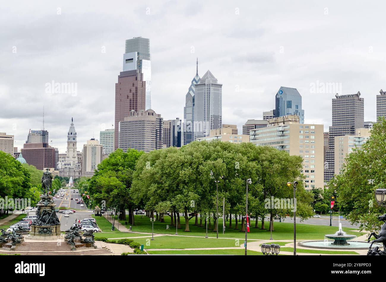 View of the Ben Franklin Parkway and Philadelphia skyline as seen from ...