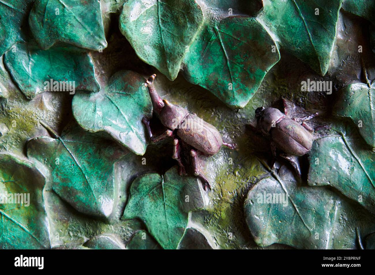 Puerta fachada de la Natividad, La Sagrada Familia Basilica. Barcelona ...