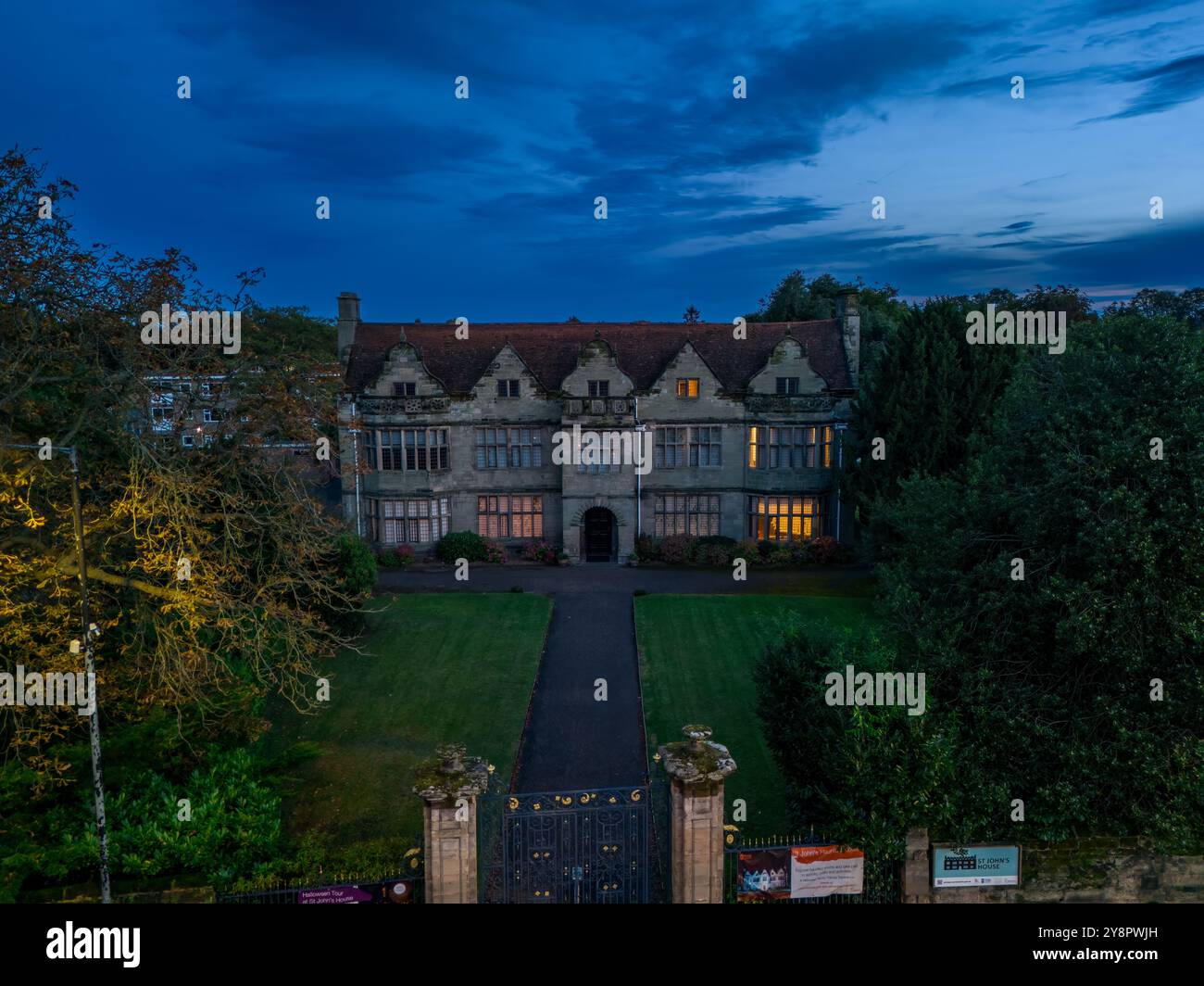 Saints John's House and Museum Warwick Stock Photo - Alamy