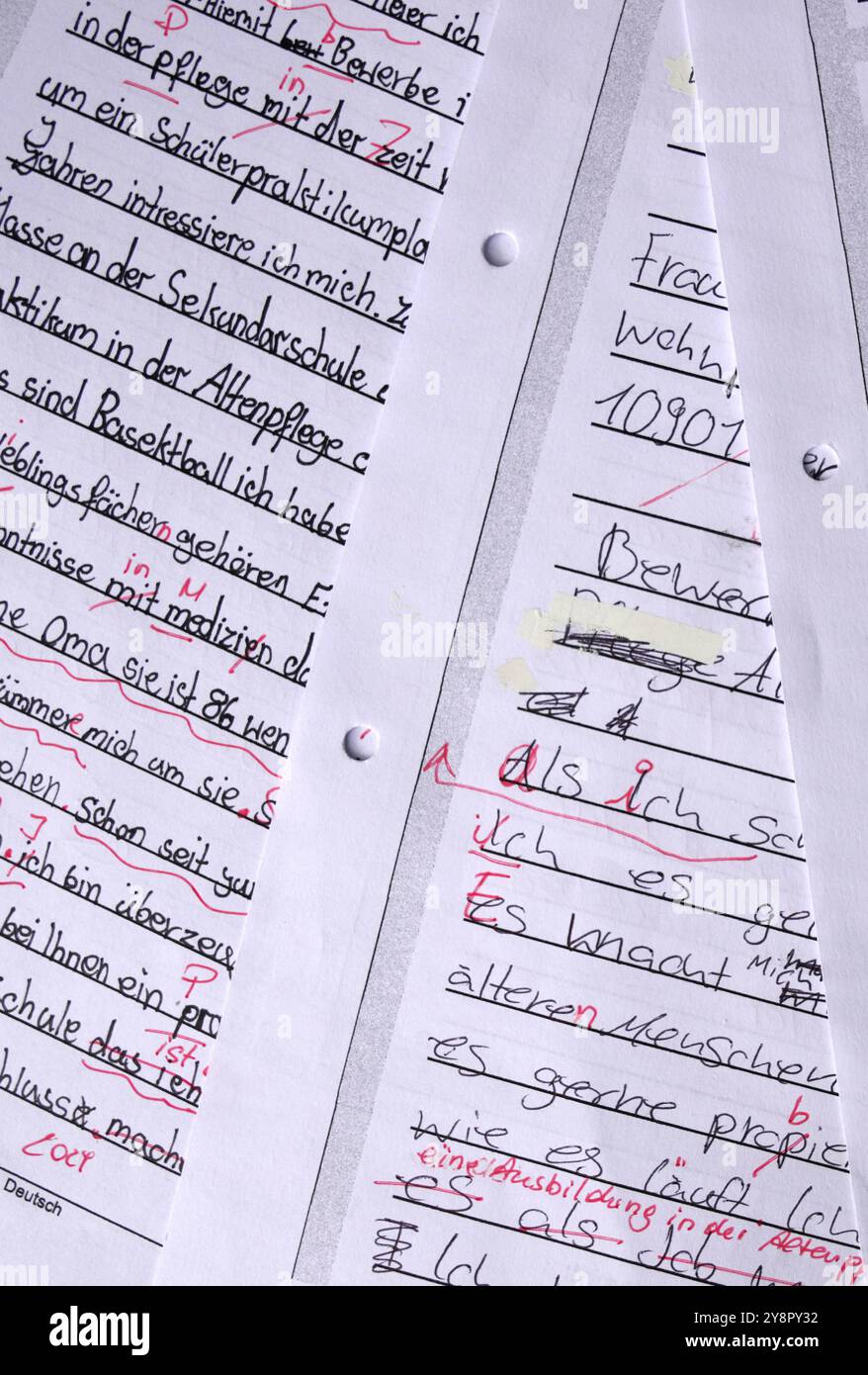 Symbol GER, 20241002, Symbolbild Korrigierte Klassenarbeit im ...