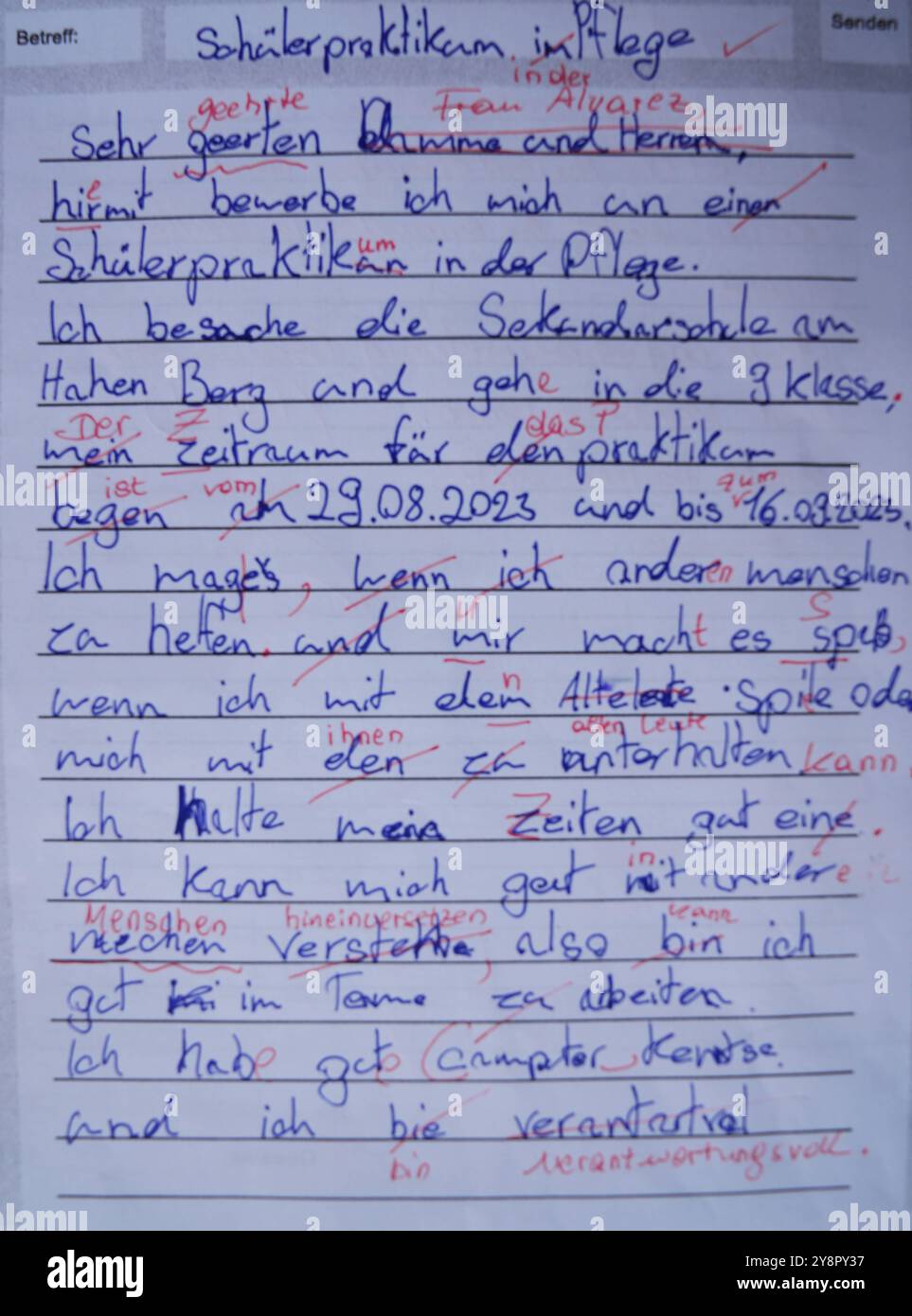 Symbol GER, 20241002, Symbolbild Korrigierte Klassenarbeit im ...