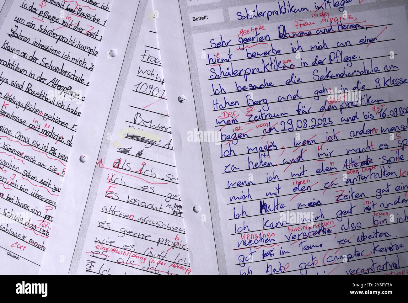 Symbol GER, 20241002, Symbolbild Korrigierte Klassenarbeit im ...