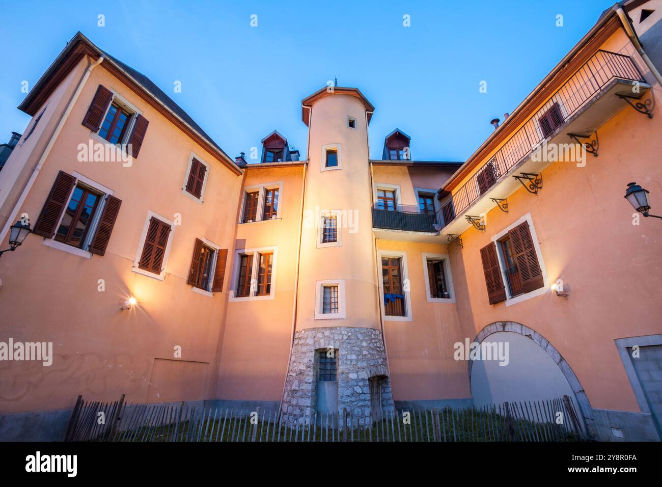 The monge place hi-res stock photography and images - Alamy