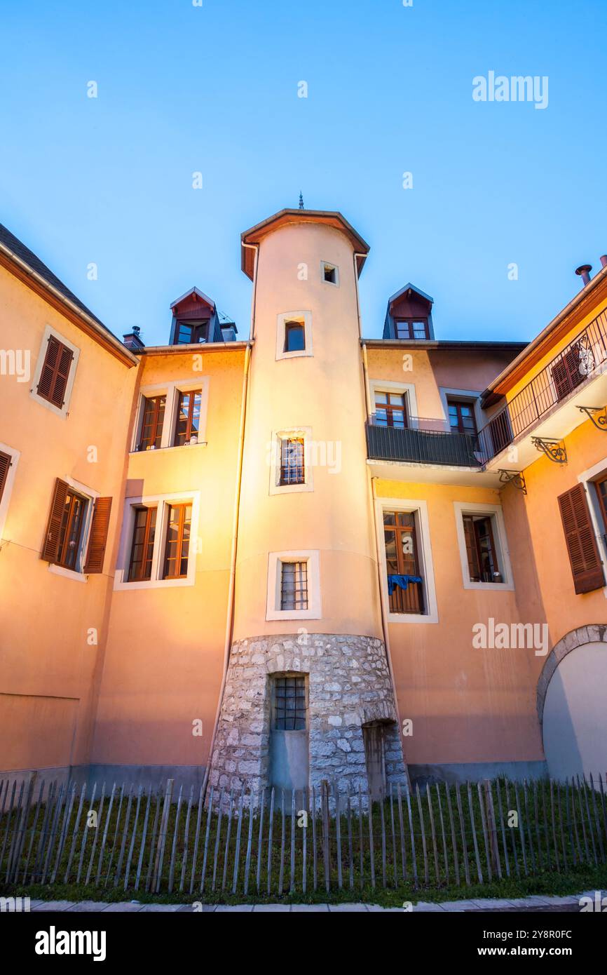 The monge place hi-res stock photography and images - Alamy