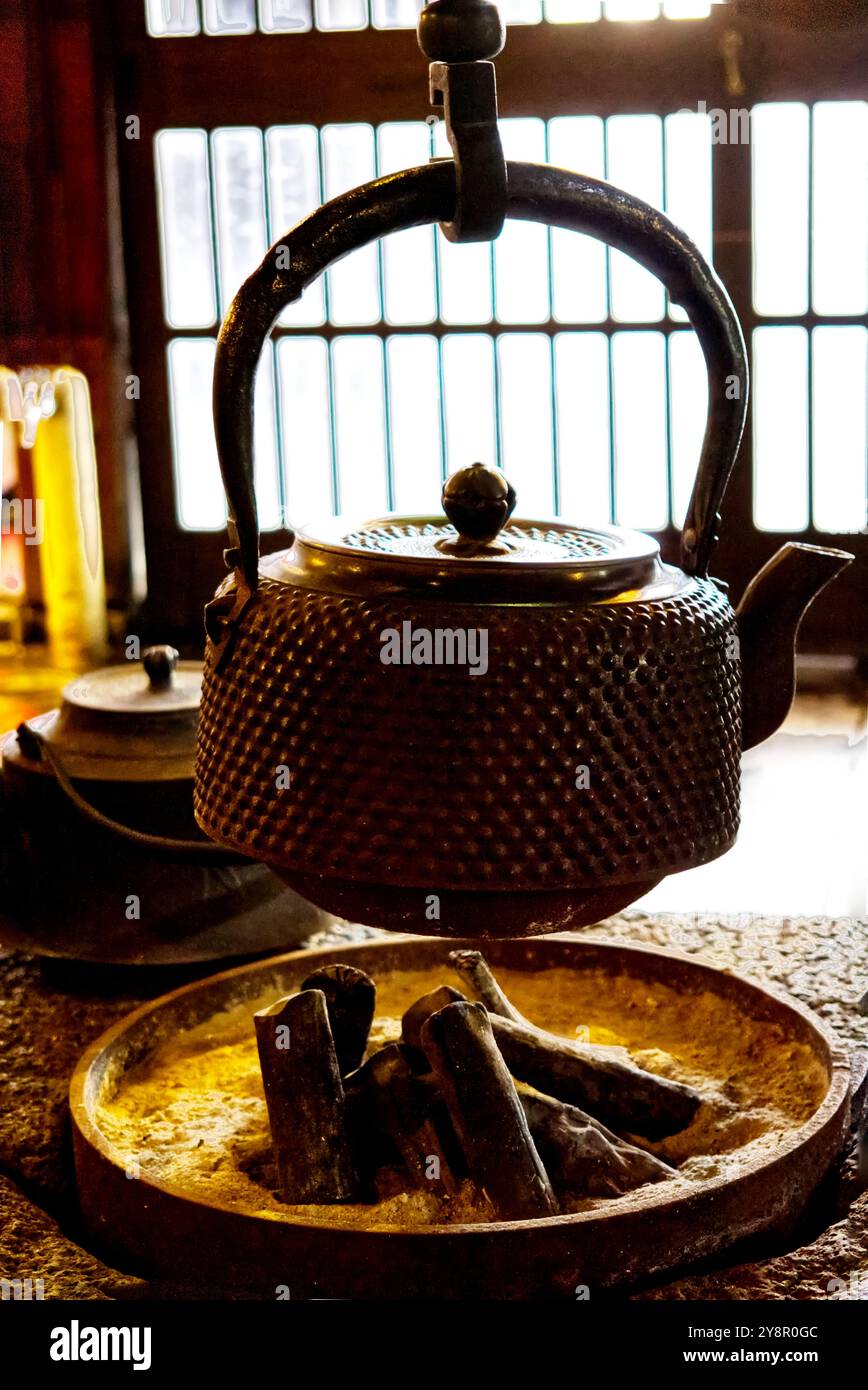 "irori", a traditional japanese cooking place Stock Photo - Alamy