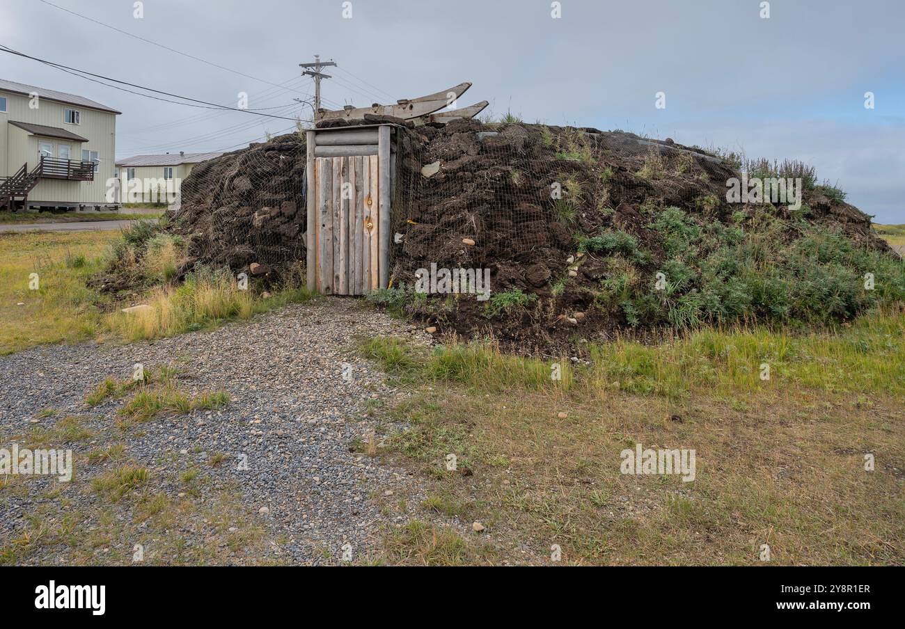 Traditional Inuit dwelling in Tuktoyaktuk, Northwest Territories ...