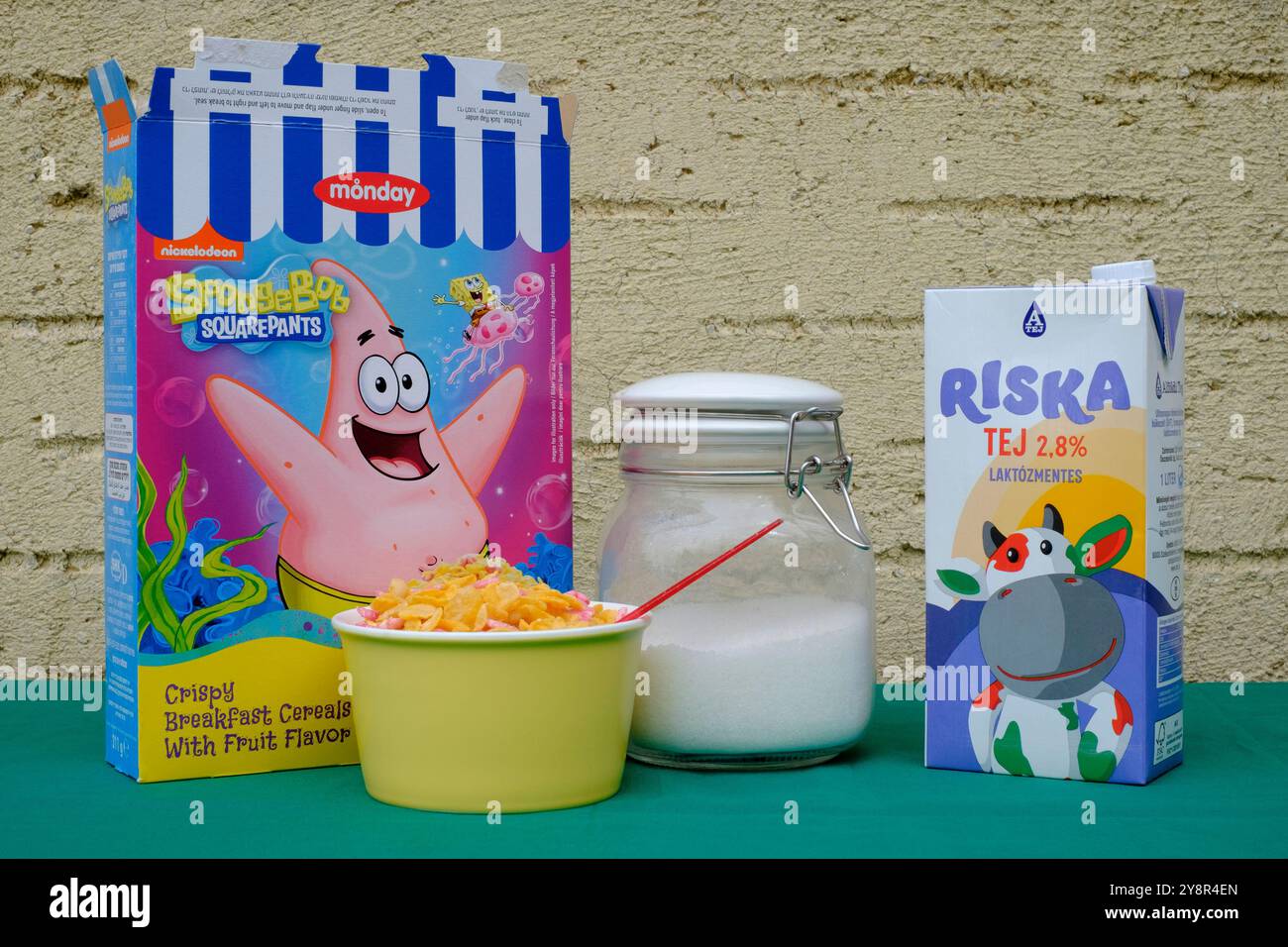 Spongebob squarepants hi-res stock photography and images - Alamy