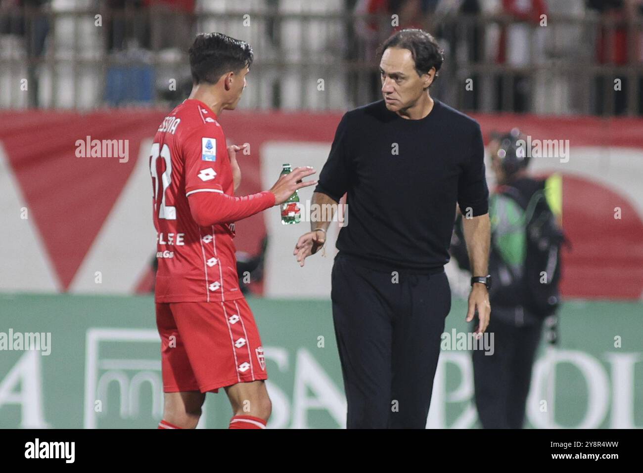 Alessandro Nesta Head Coach of AC Monza speaks to Matteo Pessina of AC ...