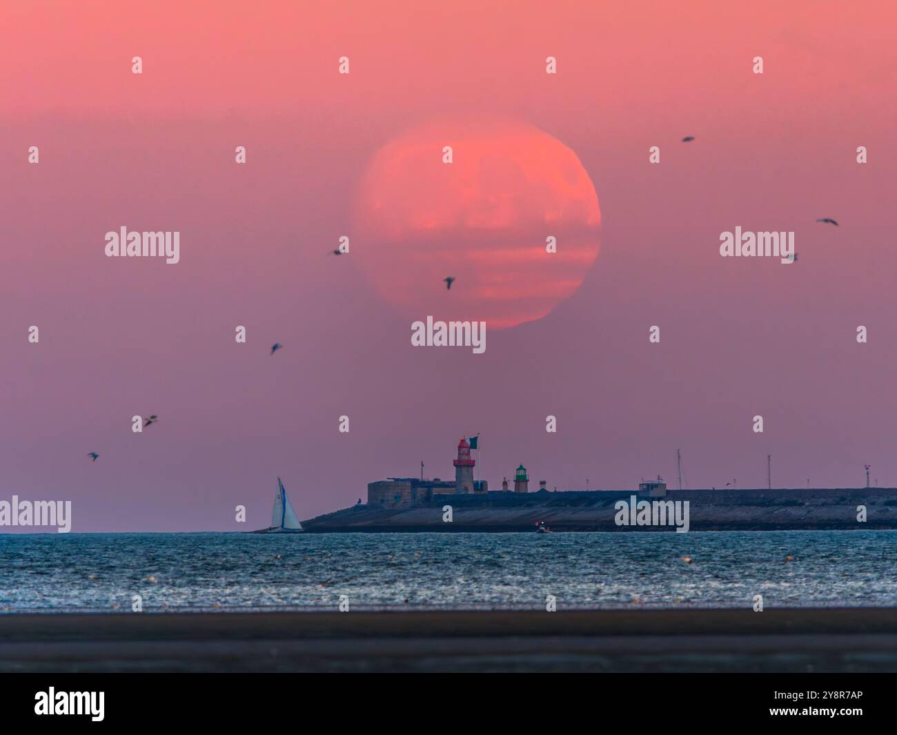 Dun laoghaire lighthouses hi-res stock photography and images - Alamy