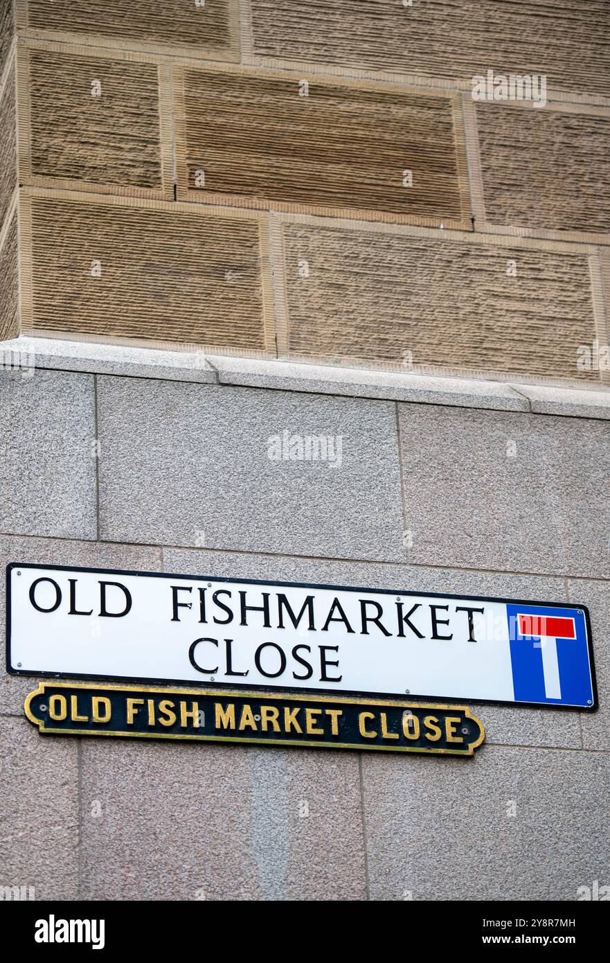 Street signs for Old Fishmarket Close in Edinburgh, Scotland, UK Stock ...