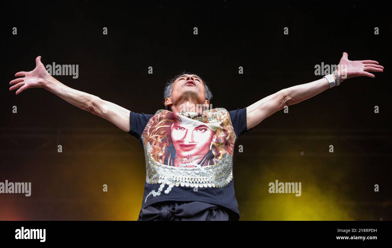 London, UK. 06th Oct, 2024. The lead singer in typical Mick Jagger ...