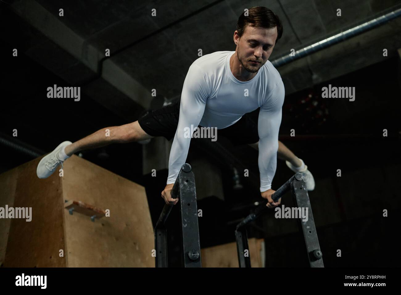 Parallel straddle hi-res stock photography and images - Alamy