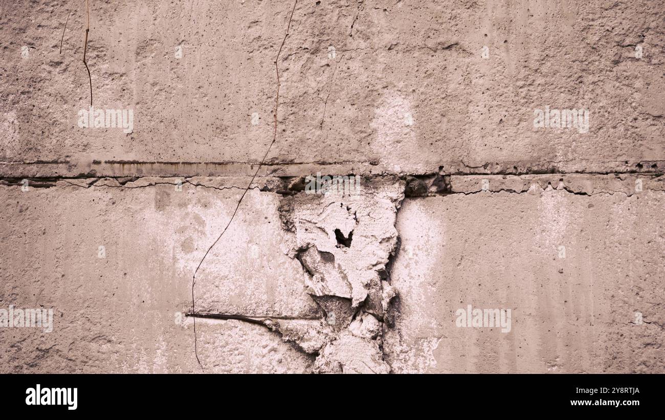 Crack in the wall of an old house. Cracks in the fa ade or exterior ...