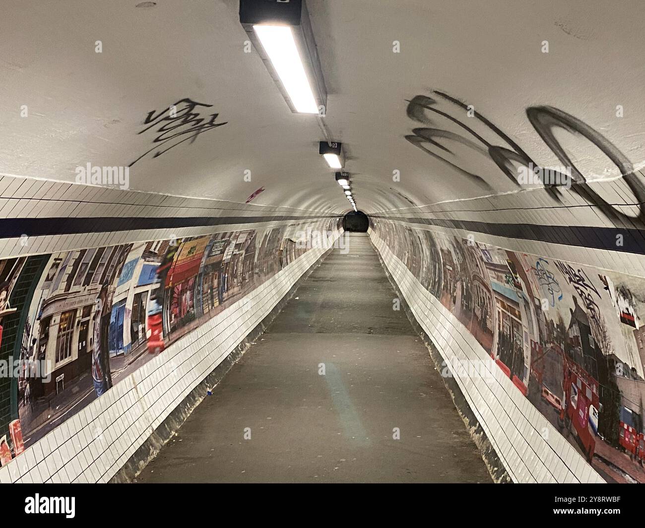 Worlds first reinforced concrete underpass hi-res stock photography and ...
