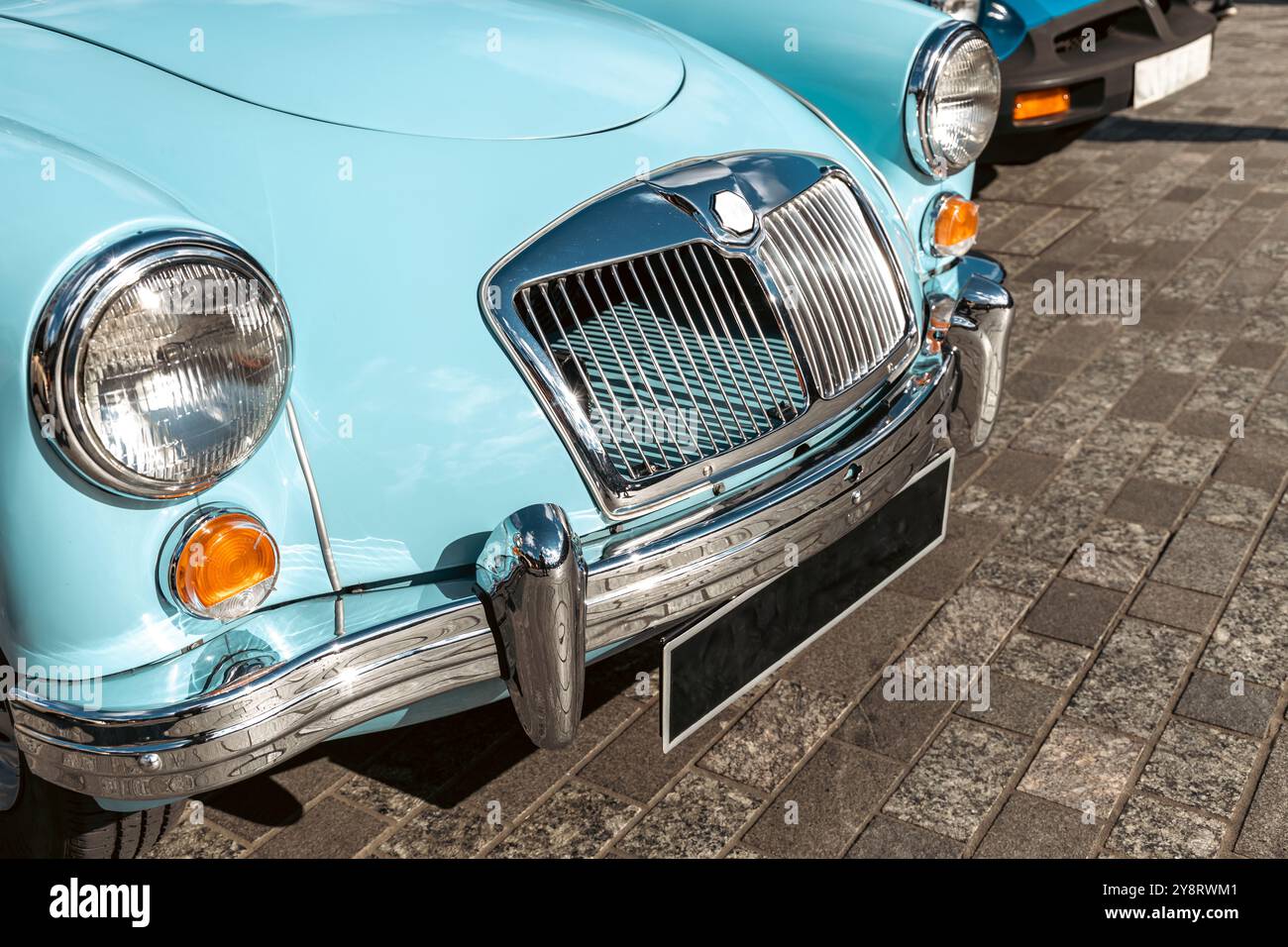 Mg open top hi-res stock photography and images - Alamy