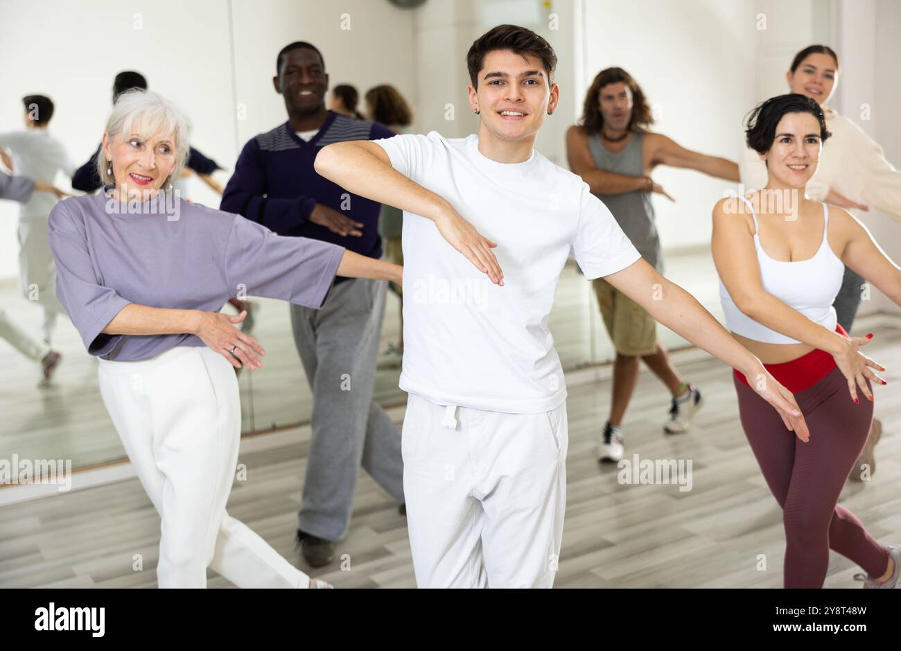 Women learning dance moves in hi-res stock photography and images - Alamy