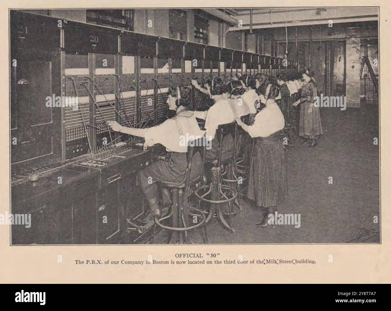 Old phone operators 1920s hi-res stock photography and images - Alamy