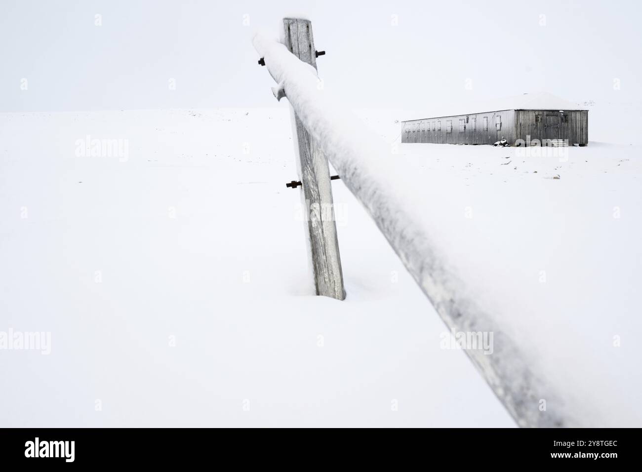 Fence, wooden house, Swedish-Finnish research station Kinnvika, wintry ...