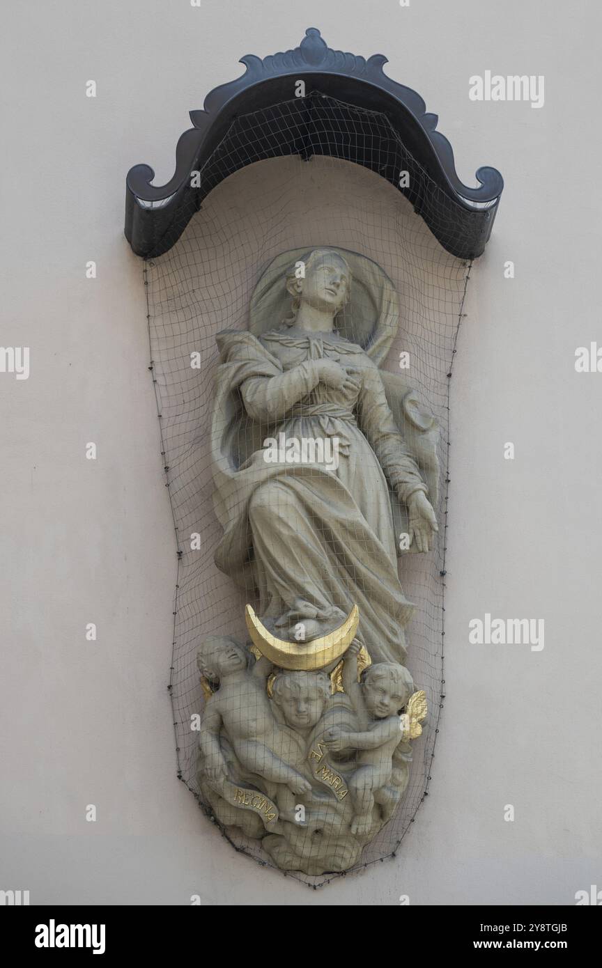 Sculpture of the Virgin Mary at the Buergerspital, Wuerzburg, Lower ...