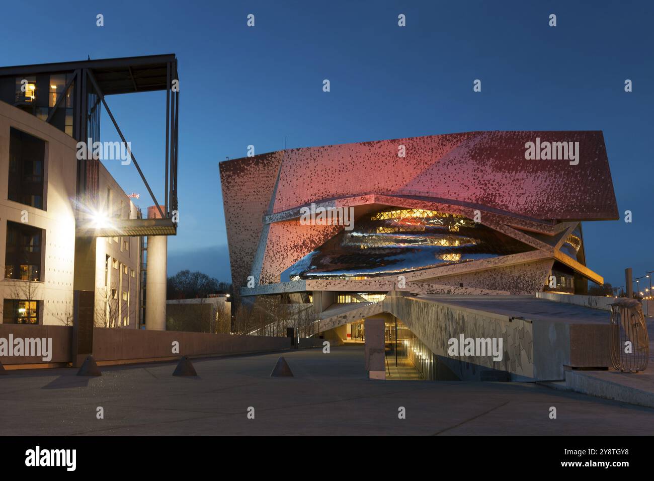 Philharmonie de paris concert hall hi-res stock photography and images ...