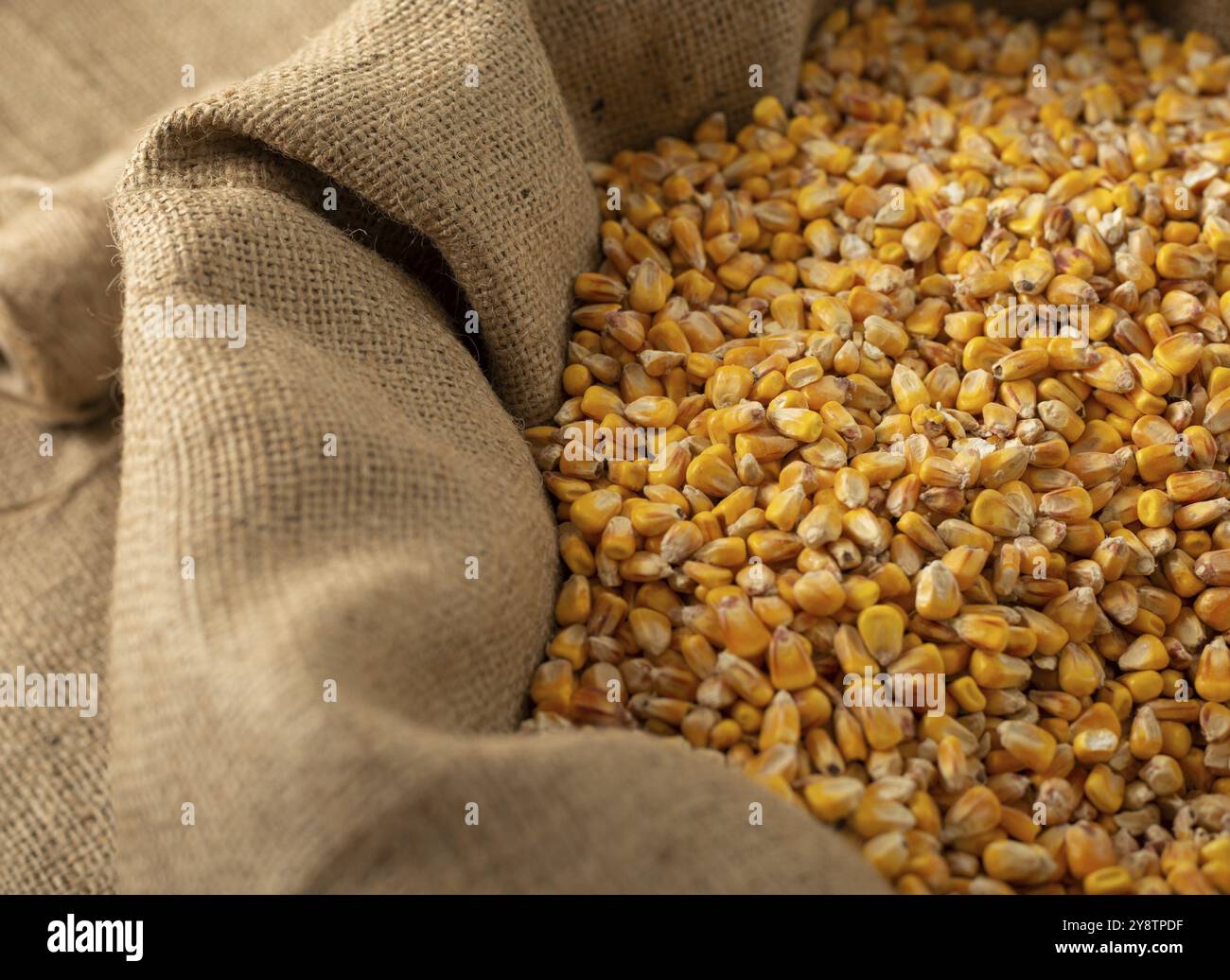 Empty burlap sack hi-res stock photography and images - Alamy