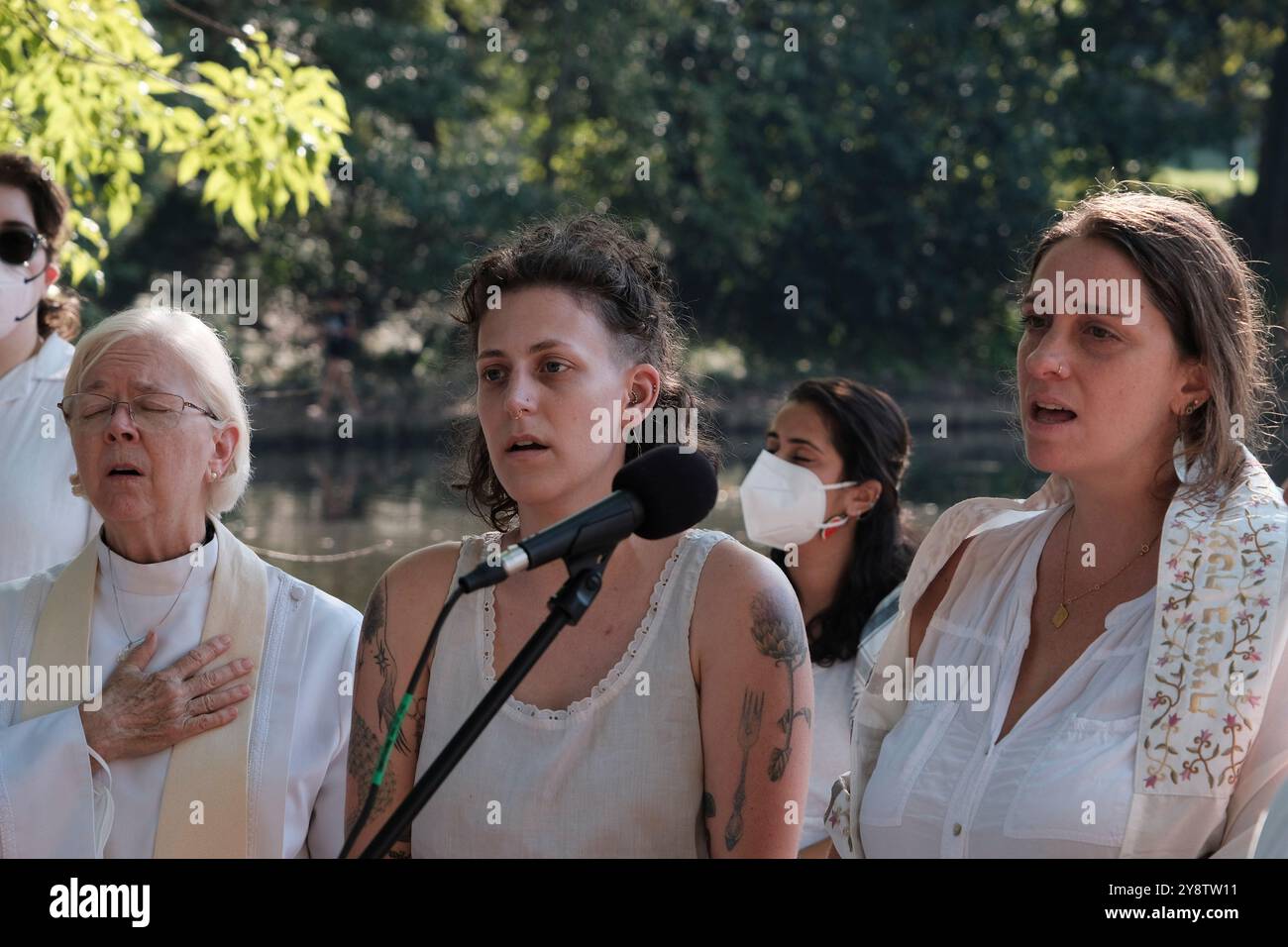 Atlanta, Georgia, USA. 6th Oct, 2024. In Atlanta, a group of singers ...
