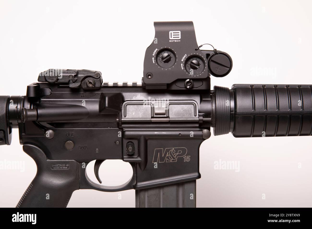 Eotech EXPS2-0 Holographic Red Dot Scope on an AR15 Style Rifle Stock ...