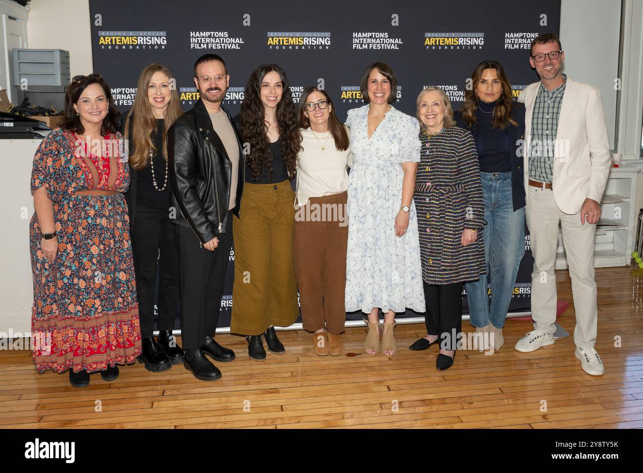 Maisie crow hi-res stock photography and images - Alamy