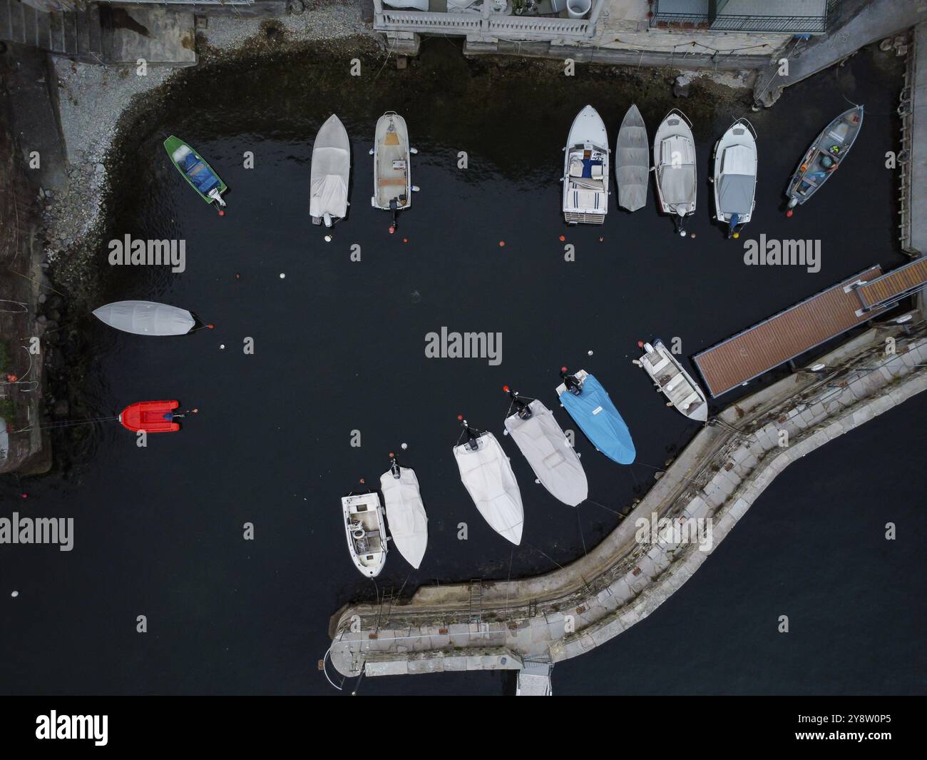 Aerial shots of boats hi-res stock photography and images - Alamy