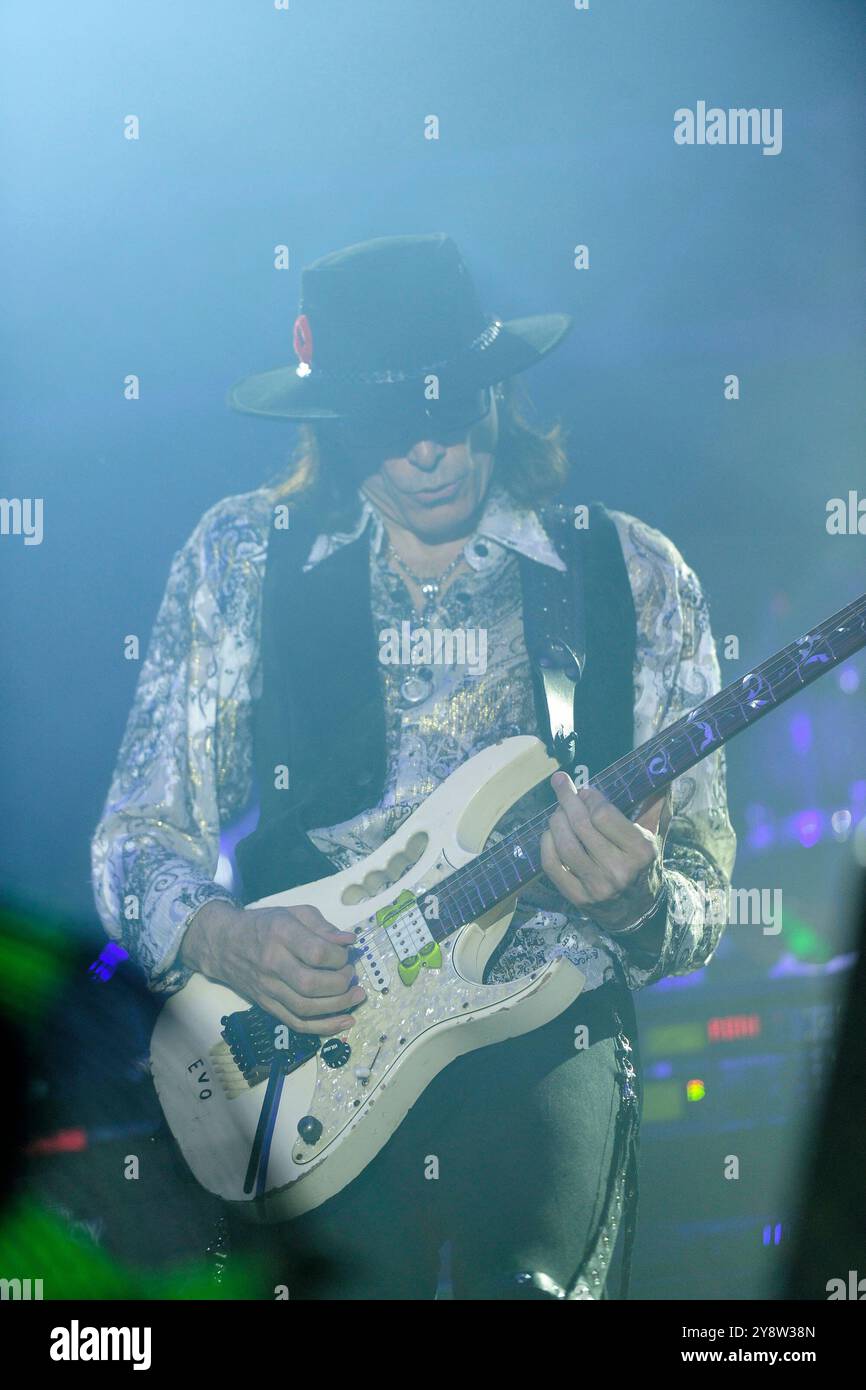 American guitarist, Steve Vai performing, Steve, Steven Siro Vai ...