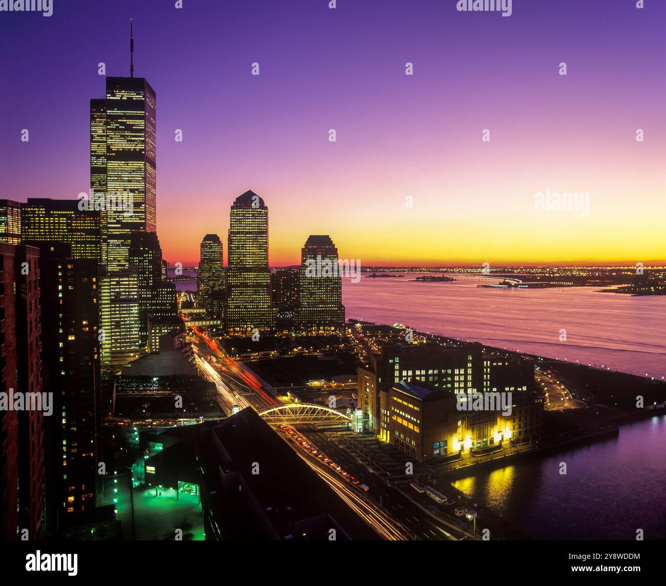 1993 HISTORICAL TWIN TOWERS (©MINORU YAMASAKI 1973) DOWNTOWN SKYLINE ...