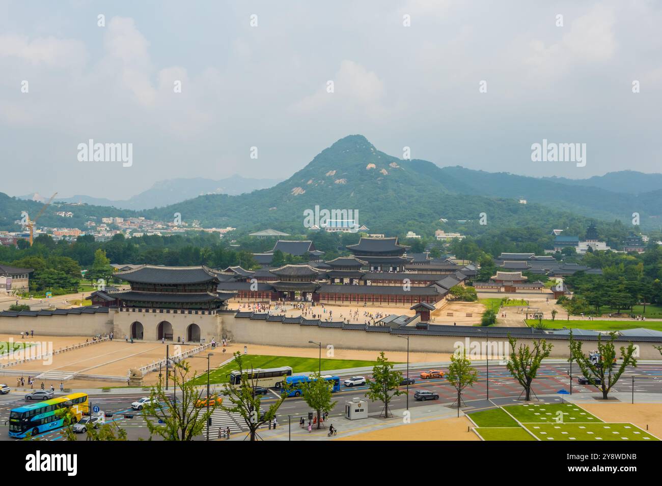 The court of Gyeongbokgung Palace, main residence of the Joseon dynasty ...