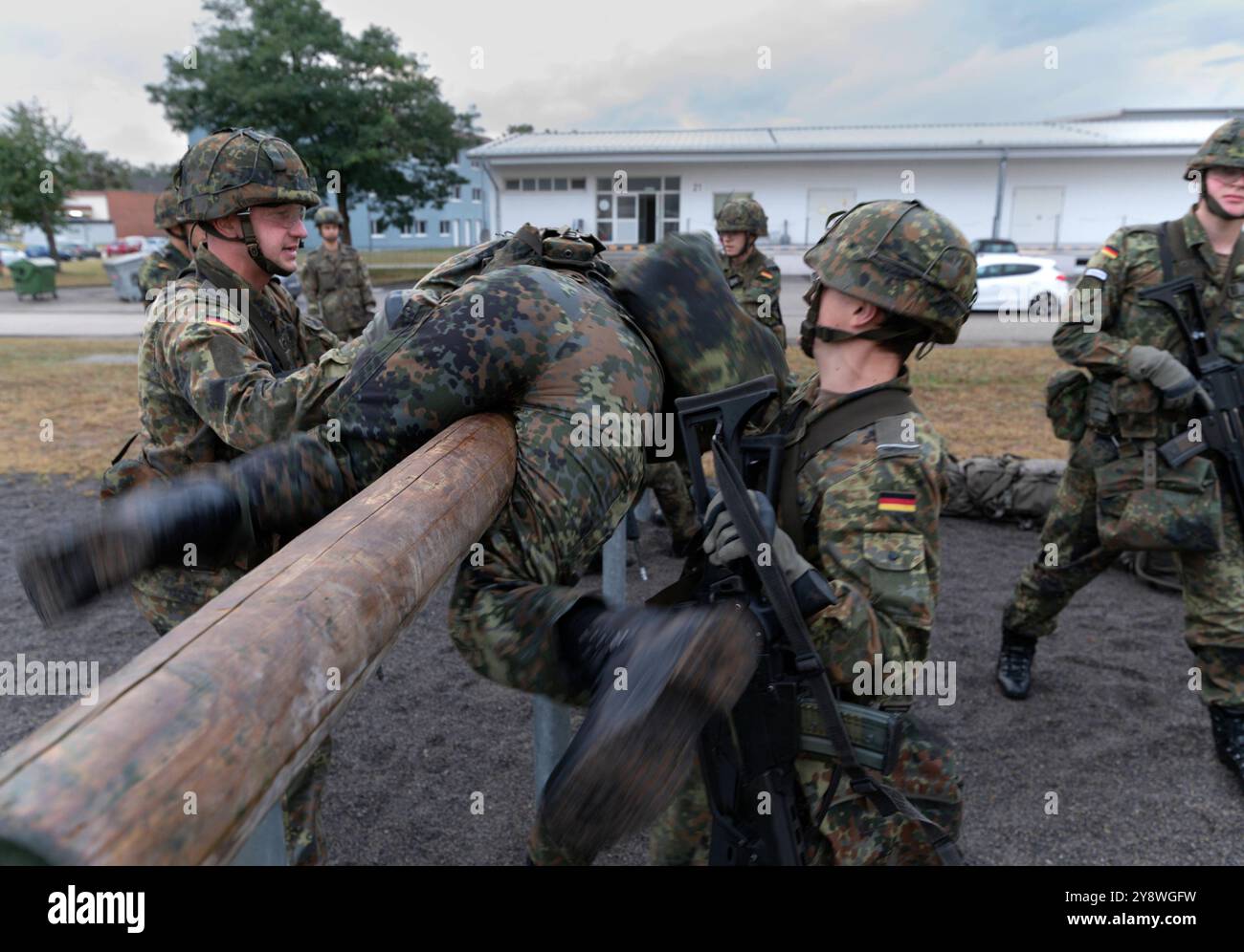 DEU , DEUTSCHLAND : Grundausbildung beim Luftwaffenausbildungsbataillon ...