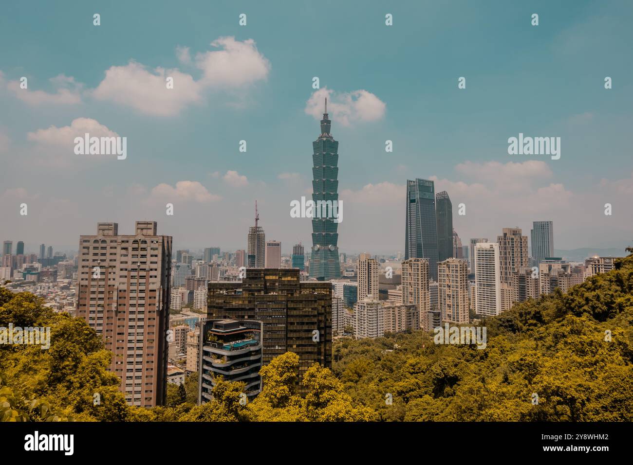 Aerial panoramic view of Taipei, Taiwan skyline with Taipei 101 from ...