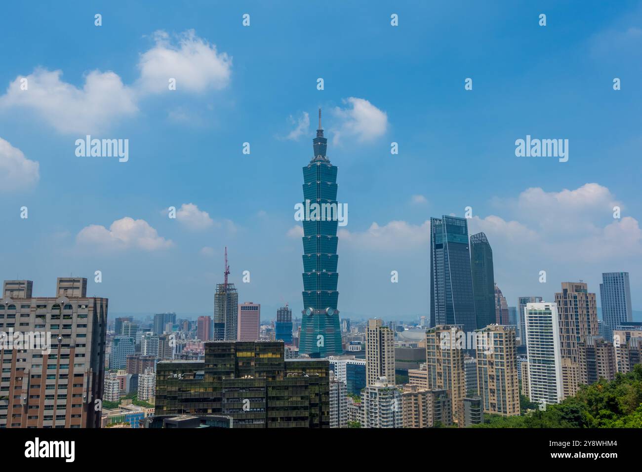 Aerial panoramic view of Taipei, Taiwan skyline with Taipei 101 from ...