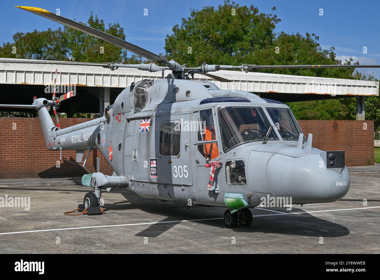 Royal Navy Westland Lynx HAS3S ZD254 on display at HMS Sultan ...