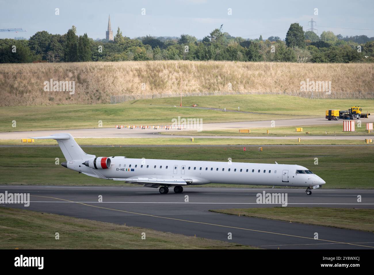 CityJet Bombardier CRJ-1000 at Birmingham Airport, UK (EI-HIE Stock ...